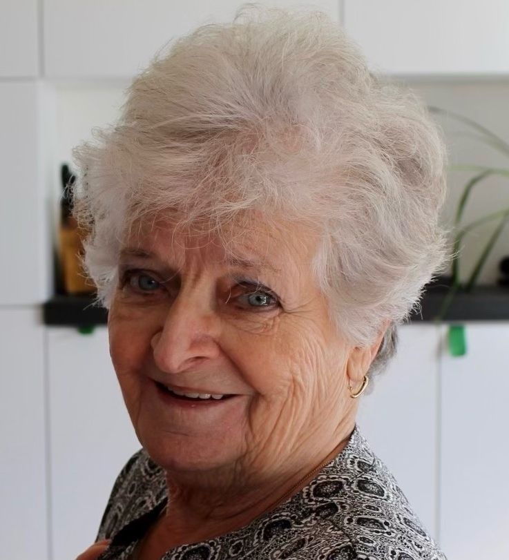 Hélène Cantin La Rue - Avis de décès | Coopérative funéraire des Deux Rives